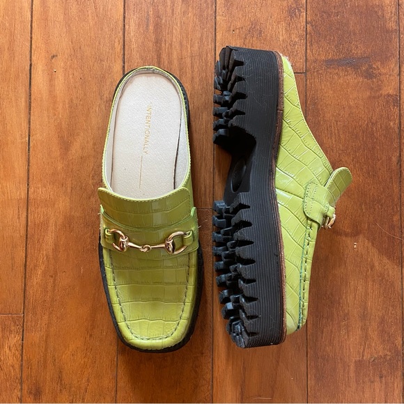 INTENTIONALLY BLANK | Shoes | Intentionally Blank Kowloon Lug Sole ...
